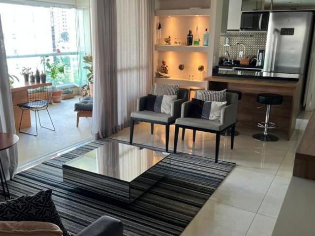 Apartamento mobiliado na Vila Andrade com churrasqueira na varanda para venda