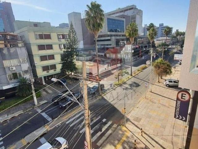 Apartamento mobiliado para venda no Menino Deus