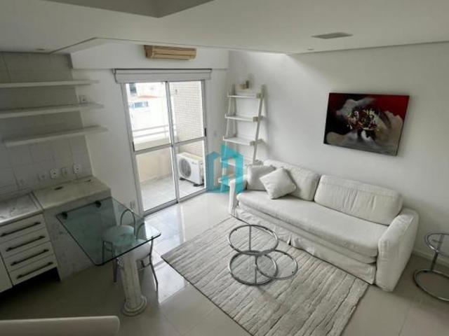 Apartamento mobiliado para venda ou locação no Itaim Bibi com 1 suite, 1 vaga de garagem
