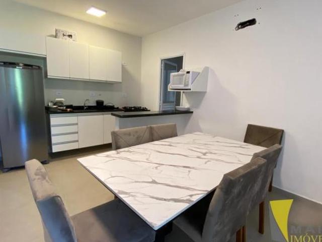 APARTAMENTO MOBILIADO PRAIA DAS TONINHAS, 350M DA PRAIA