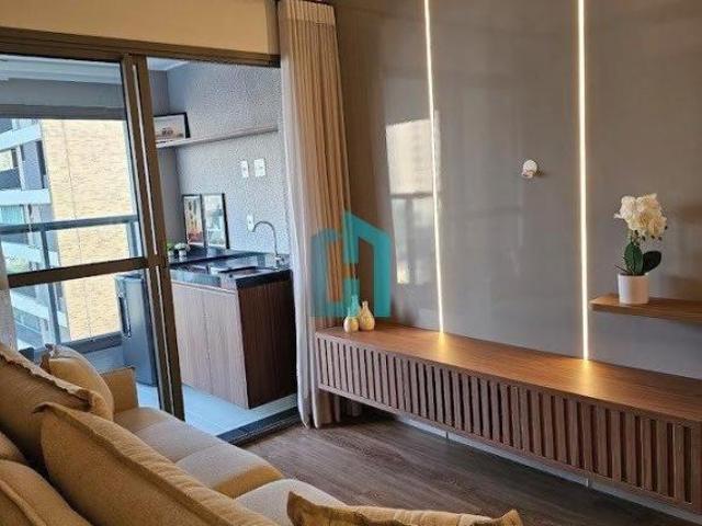 Apartamento mobiliado, reformado e nunca habitado, à venda na Vila Clementino, em localização privil