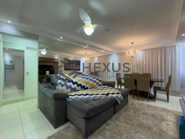 Apartamento mobiliado, reformado, uma quadra da Praia das Pitangueiras, Guaruja