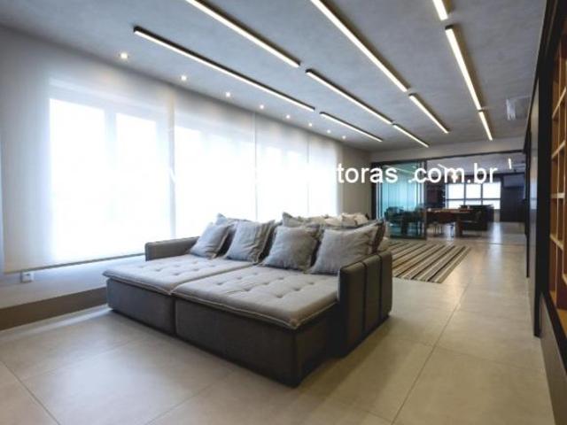 Apartamento Mobiliado Tatuapé 337 m² 4 suítes 5 vagas + Depósito Entregue em 2021