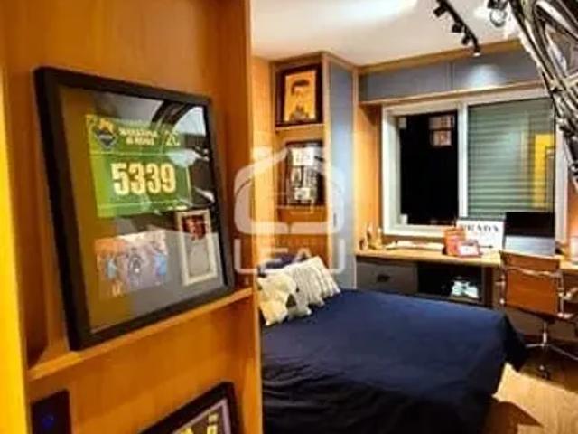 Apartamento Mobiliado à Venda em Moema/Vila Uberabinha de 33 m² com 1 quarto e 1 vaga de garagem