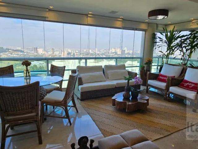 Apartamento mobiliado à venda no Edifício Ereditá