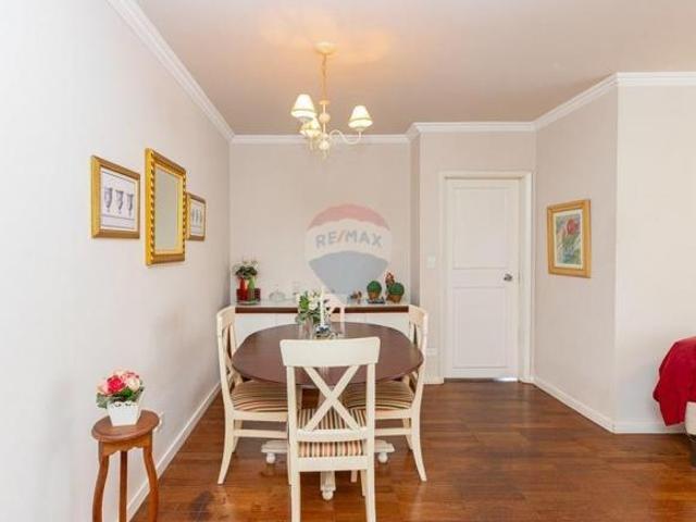 Apartamento modernista, estiloso em andar alto, arejado e super iluminado distribuídos em 101m²