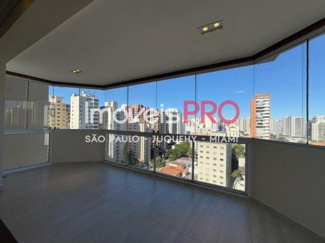 Apartamento moderno a venda em Moema Passaros com 143m2, 3 suites e 4 vagas em andar alto com vista