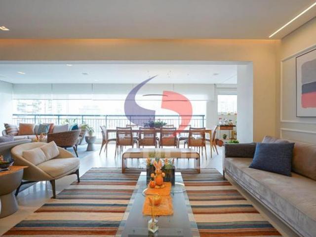 Apartamento moderno a venda no Brooklin, andar alto com 3 suítes e 4 vagas