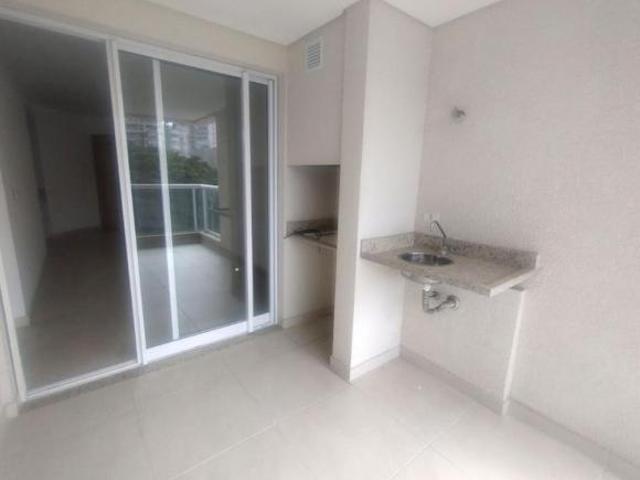 Apartamento Moderno à Venda na Enseada | Varanda Gourmet e Lazer Completo