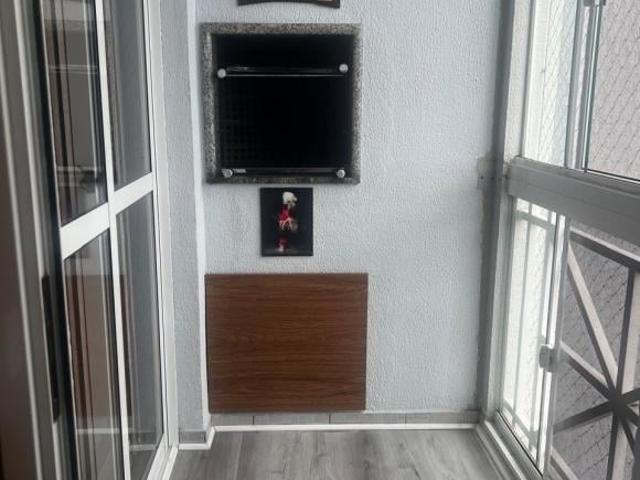 Apartamento moderno com 3 quartos, suíte e móveis planejados em todos os ambientes