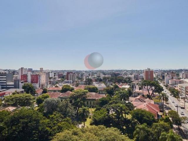 Apartamento Moderno com Vista Deslumbrante para Serra do Mar, Totalmente Reformado