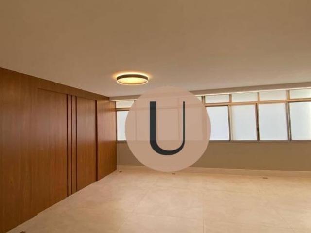 Apartamento Moderno com Reforma Impecável