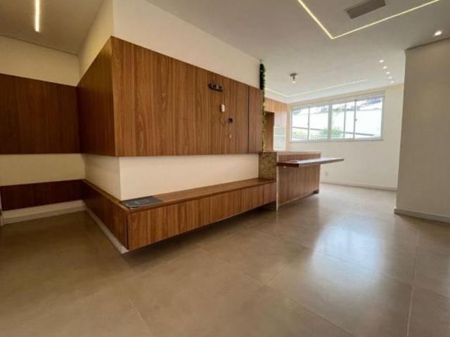 Apartamento moderno com suíte e planejados de alto padrão em condomínio completo no Bairro Cascatinh