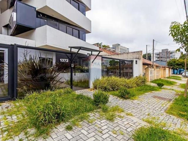 Apartamento 2 dormitórios e 2 vagas no Bairro Carioca. São Jose dos Pinhais