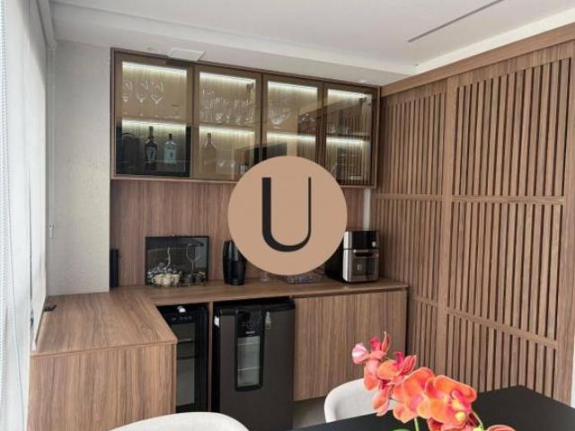 Apartamento Moderno e Exclusivo | 2 Quartos, Varanda Gourmet, 2 Vagas e Condomínio Completo