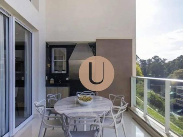 Apartamento Moderno! Varanda gourmet! 3 suítes, 3 vagas, lazer clube! Panamby!