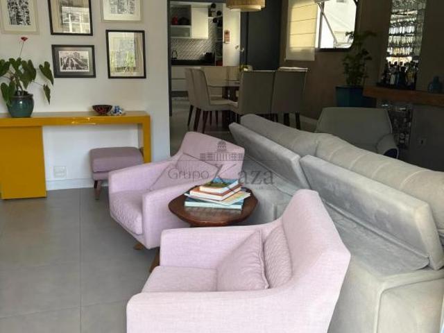Apartamento Moema 4 Dormitórios 168m²