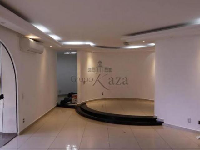 Apartamento Moema 4 Dormitórios 170m²