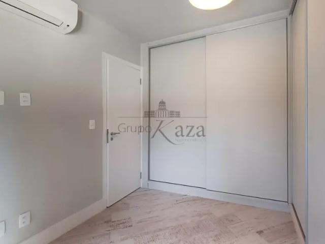 Apartamento Moema 4 Dormitórios 193m²