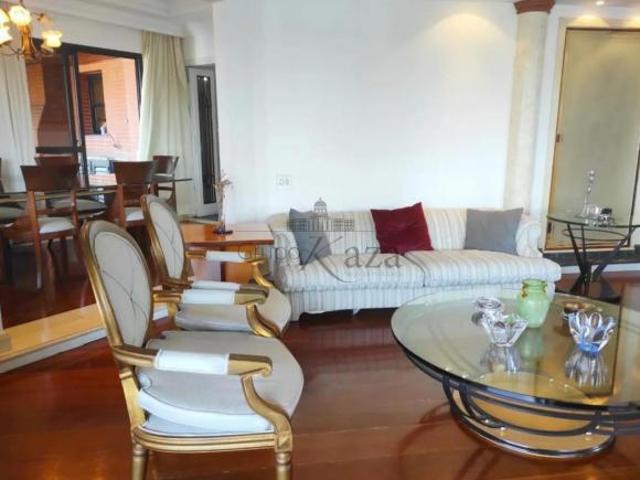 Apartamento Moema 4 Dormitórios 227m²