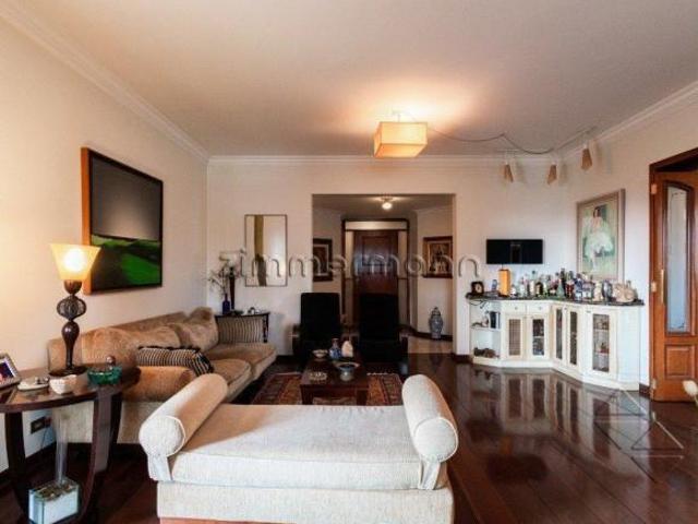 APARTAMENTO MOEMA 4 DORMITÓRIOS 3 VAGAS