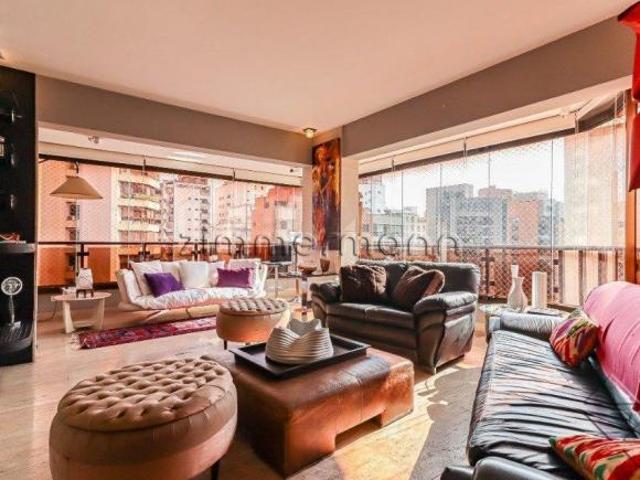 APARTAMENTO MOEMA 4 DORMITÓRIOS 3 VAGAS