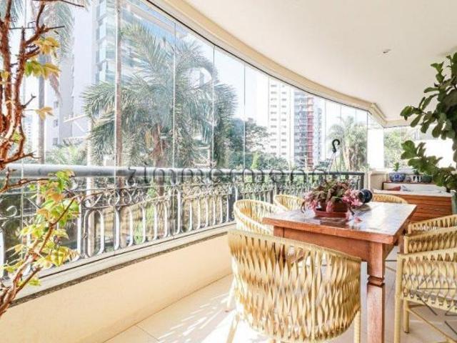 APARTAMENTO MOEMA 4 DORMITÓRIOS 4 VAGAS
