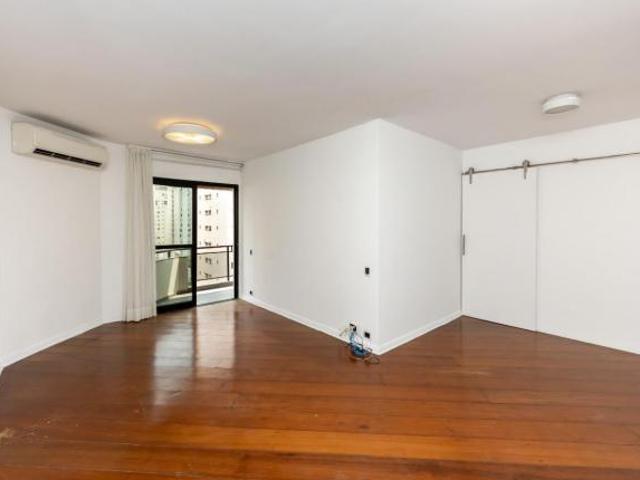 Apartamento Moema 97M², 3 Dorms, 1 Suíte, 2 Vagas Com Sorteio Anual, Lavabo, Gerador, Armários, De