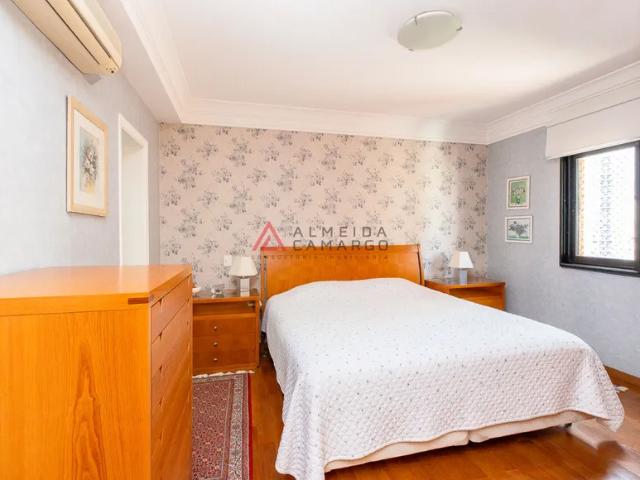 Apartamento Moema 161m² 3 dormitórios 4 vagas