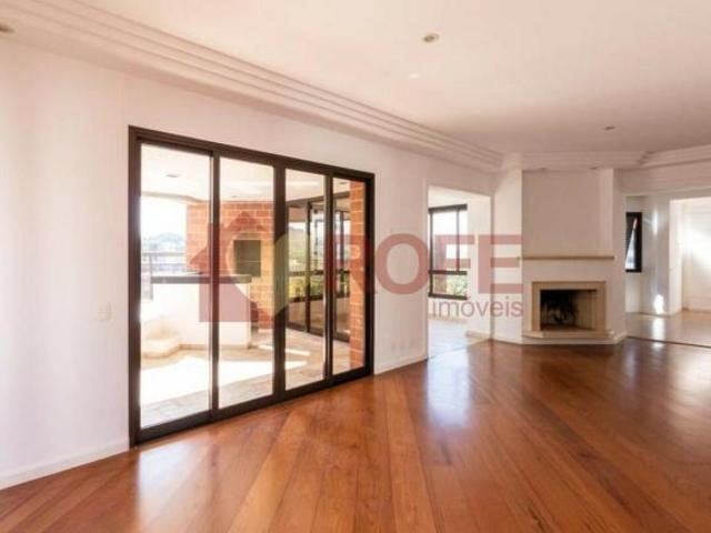 APARTAMENTO MOEMA | 211 M2 | LAZER E LOCALIZAÇÃO EXCELENTES!