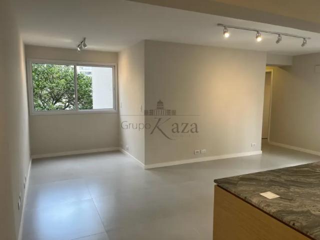 Apartamento Moema 2 Dormitórios 80m²