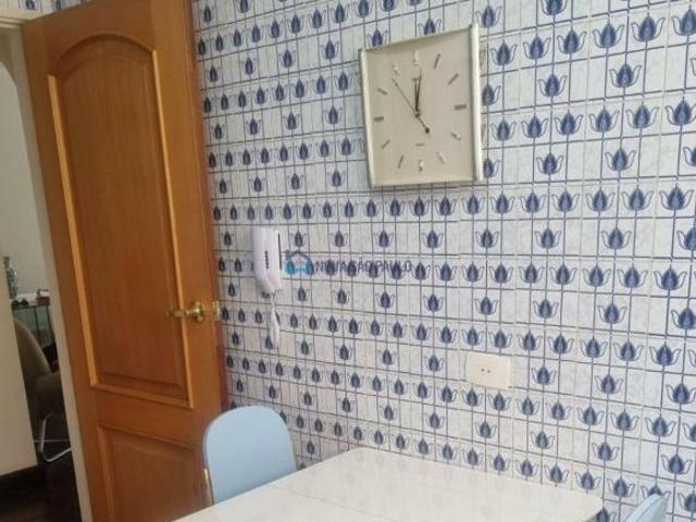 Apartamento Moema, 2 dormitórios, sala ampla e 1 vaga