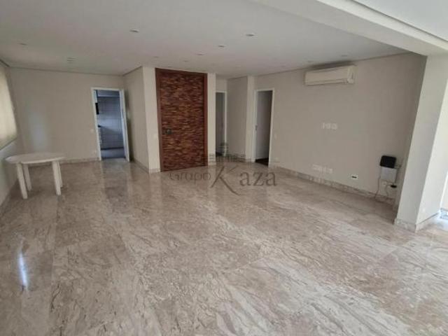 Apartamento Moema 2 Dormitórios 152m²