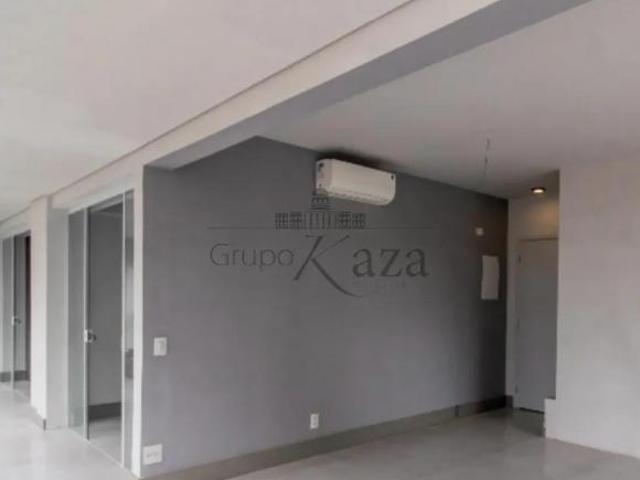 Apartamento Moema 2 Dormitórios 121m²