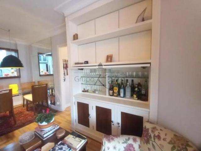Apartamento Moema 2 Dormitórios 75m²