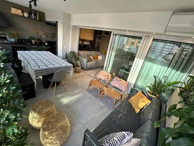 Apartamento Moema 2 Dormitórios 81m²