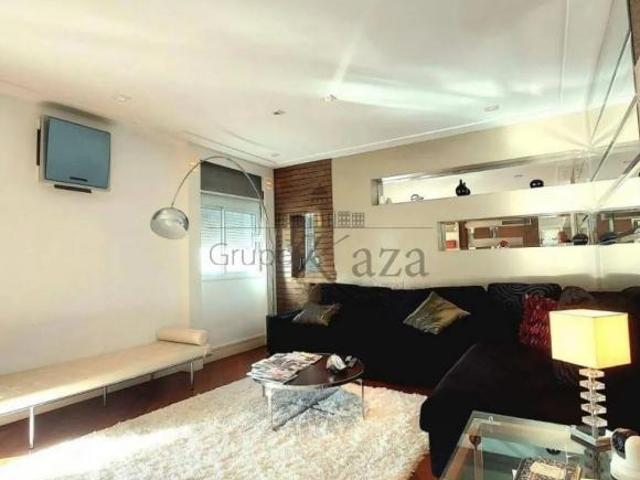 Apartamento Moema 2 Suítes 173m²