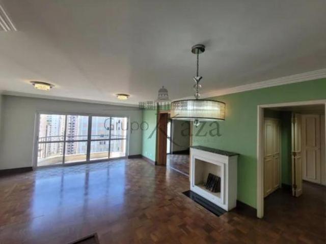 Apartamento Moema 3 Dormitórios sendo 1 Suíte 170m²