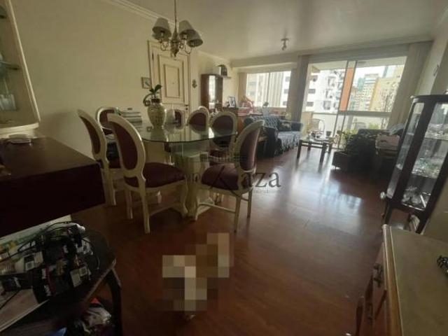Apartamento Moema 3 Dormitórios 142m²