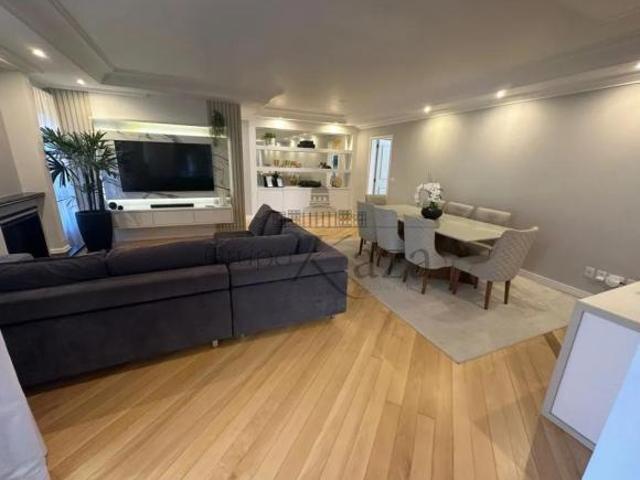 Apartamento Moema 3 Dormitórios 156m²