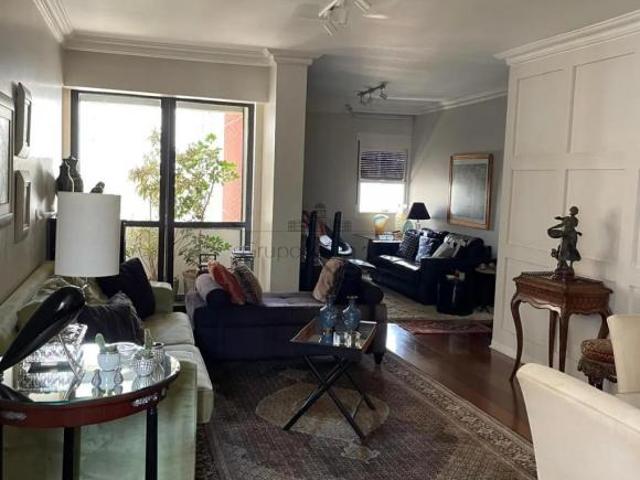 Apartamento Moema 3 Dormitórios 120m²
