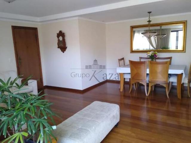Apartamento Moema 3 Dormitórios 127m²