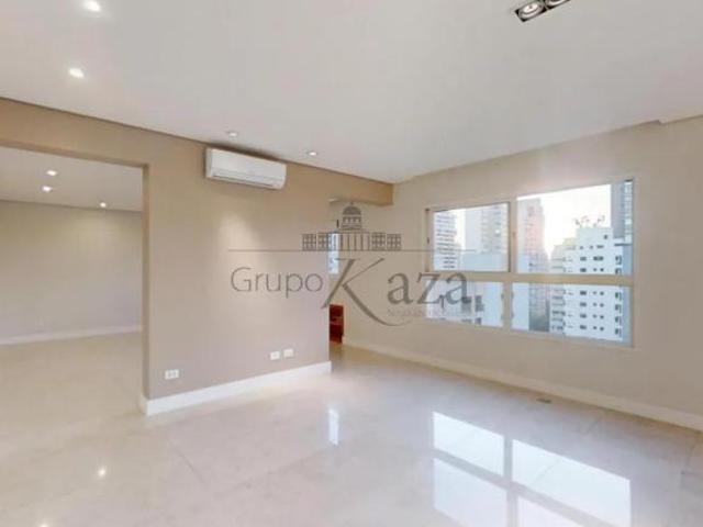 Apartamento Moema 3 Dormitórios 324m²