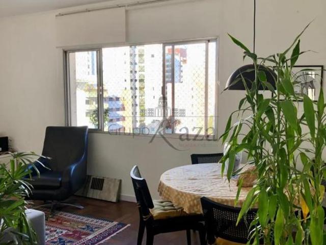Apartamento Moema 3 Dormitórios 87m²