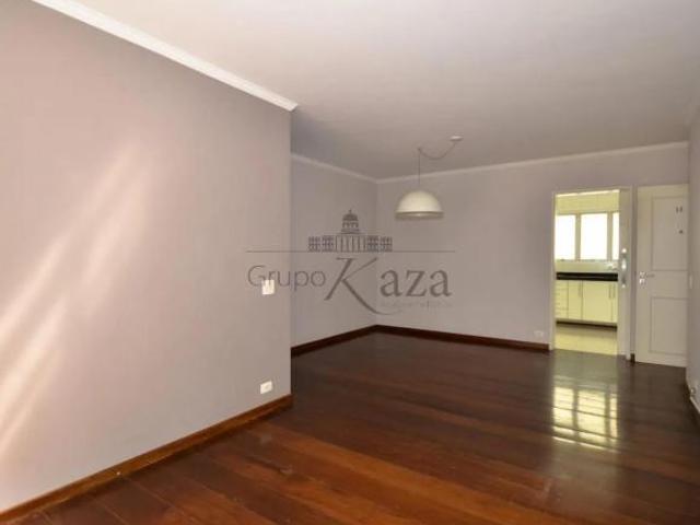 Apartamento Moema 3 Dormitórios 95m²