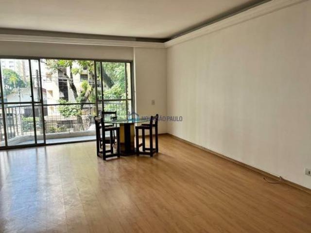 Apartamento Moema 3 quartos sendo 1 suíte e 2 vagas a 700m² do Metrô