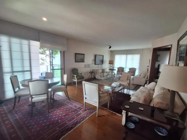 Apartamento Moema 3 Suítes 300m²