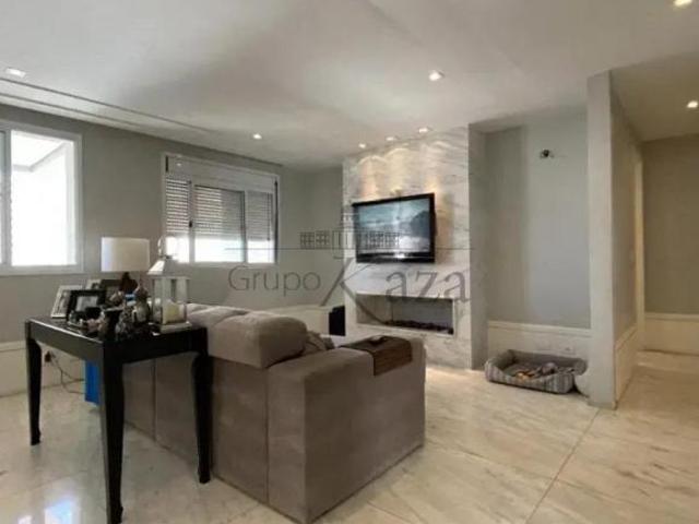 Apartamento Moema 3 Suítes 143m²