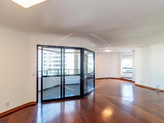 APARTAMENTO MOEMA PÁSSAROS 4 DORMITÓRIOS, 210m² E 4 VAGAS DE GARAGEM