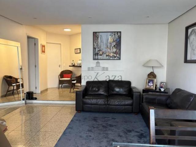 Apartamento Moema Pássaros 3 Dormitórios 117m²